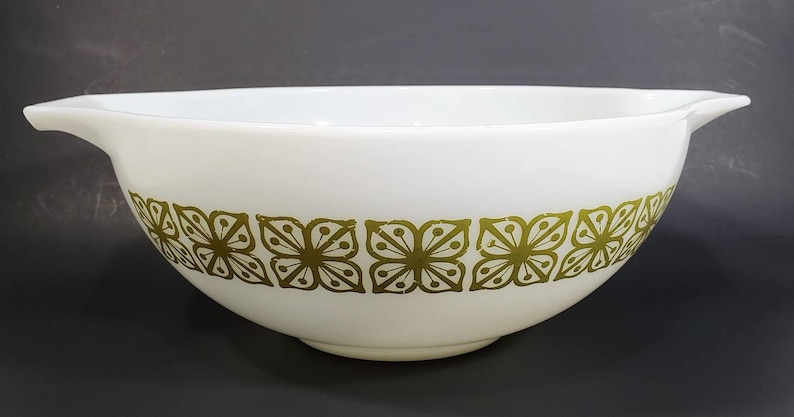 Pyrex Verde Autumn Floral Cinderella Mixing Bowl / 444 / White and ...