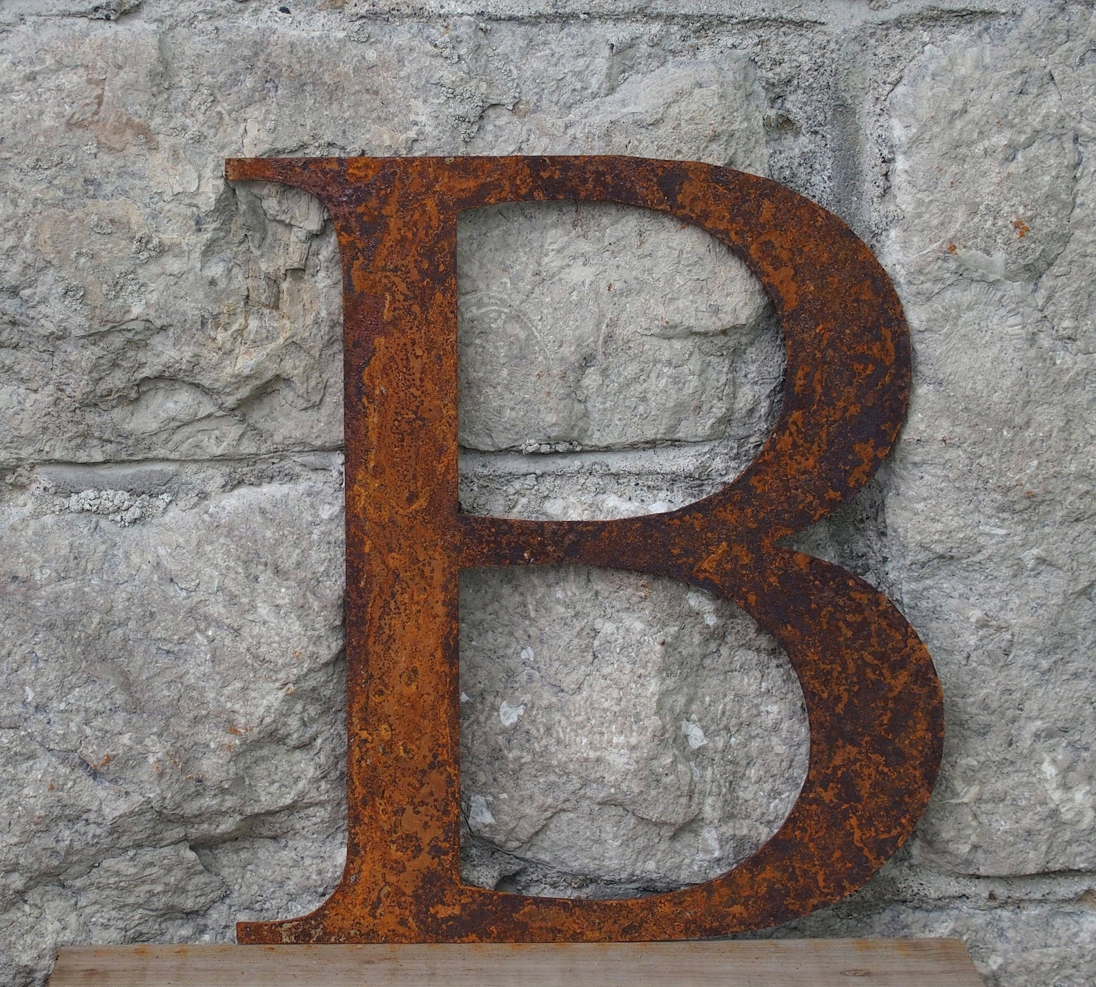 Flat Metal Rusty Letter B / Metal / Letter / Rusty Letters / Garden ...