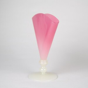 Carder Steuben Rosaline Pink & Alabaster Fan Vase 6287 Antique Art ...