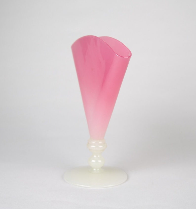 Carder Steuben Rosaline Pink & Alabaster Fan Vase 6287 - Etsy