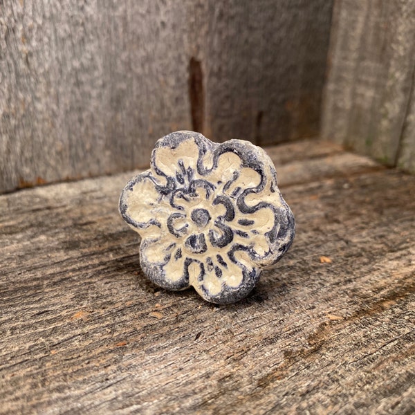 Flower Knobs - Etsy