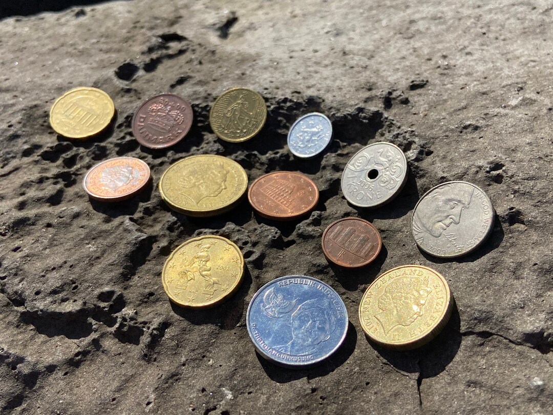 13 International Coins Collection / Indonesia, EU, France, Italy, Czech ...