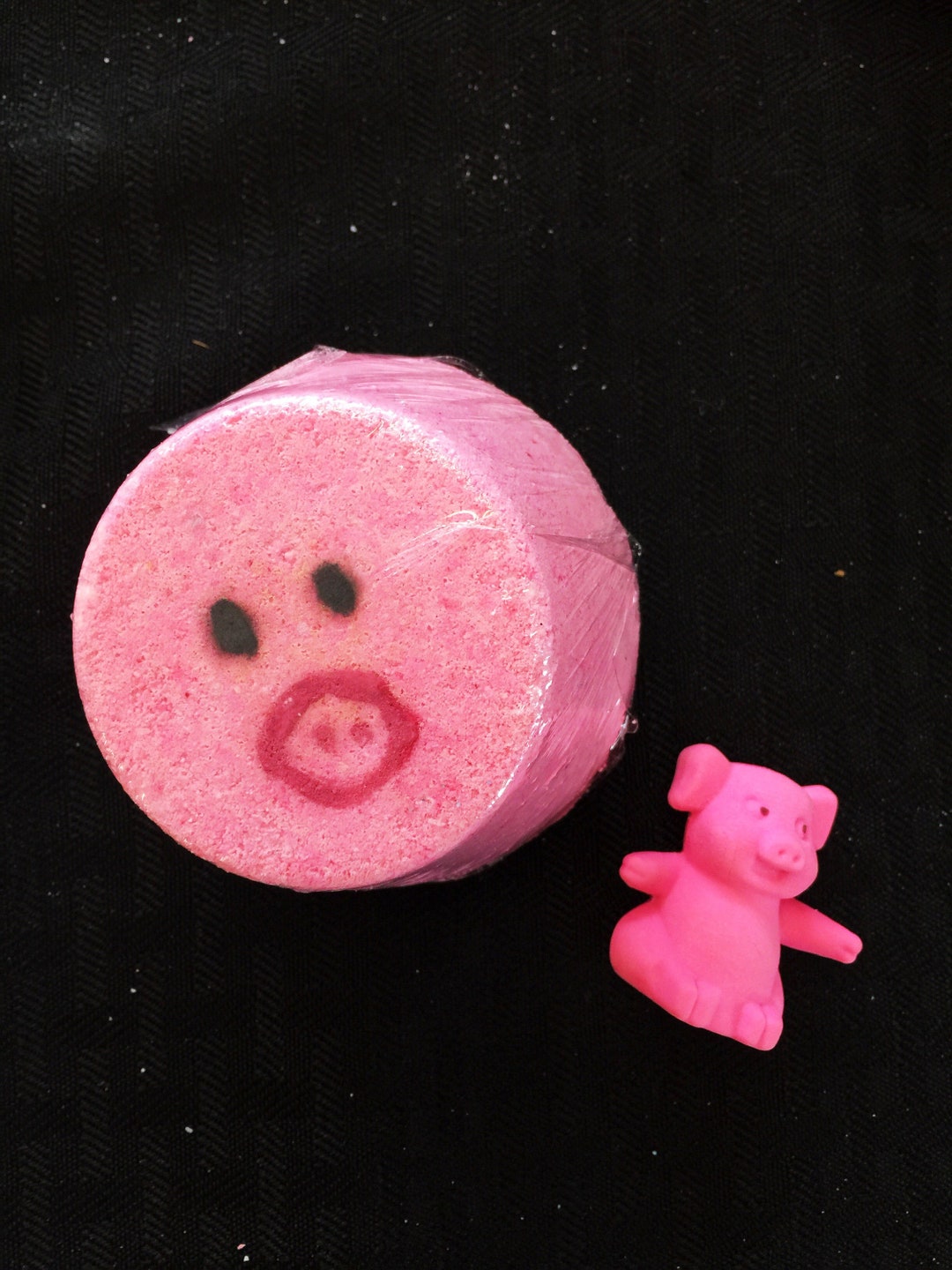Porkers Pig Surprise Bath Bomb // Bath Bomb // Fizzy Bath Bomb - Etsy