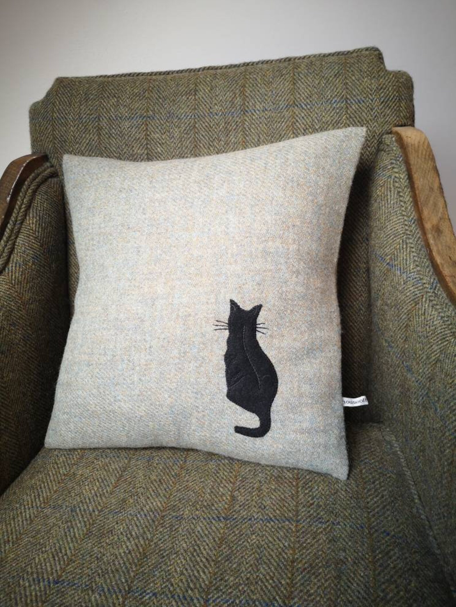 Hand Crafted Harris Tweed Little Cat and a Bee Embroidered Cushion ...