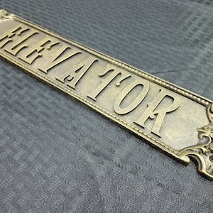 Custom Word Vintage Sign resin - Etsy