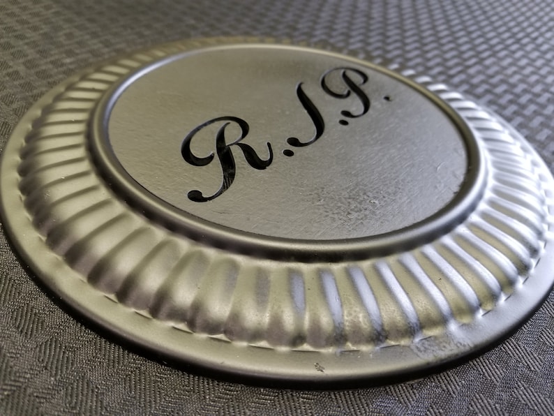 Large Round RIP Placard Perfect for Halloween and Haunted - Etsy