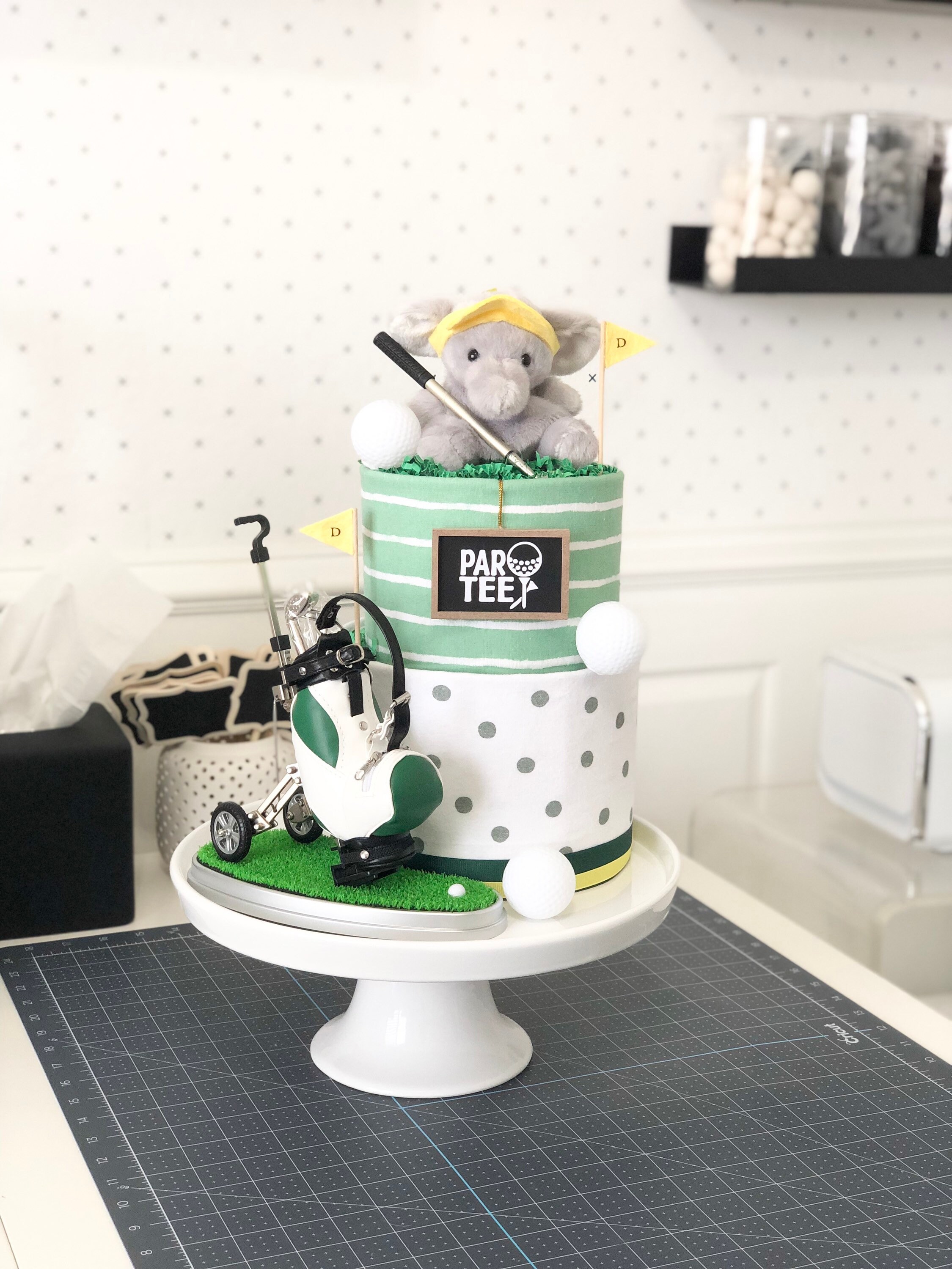 Small Gender-neutral Elephant Golf Diaper Cake - Baby Shower Gift ...