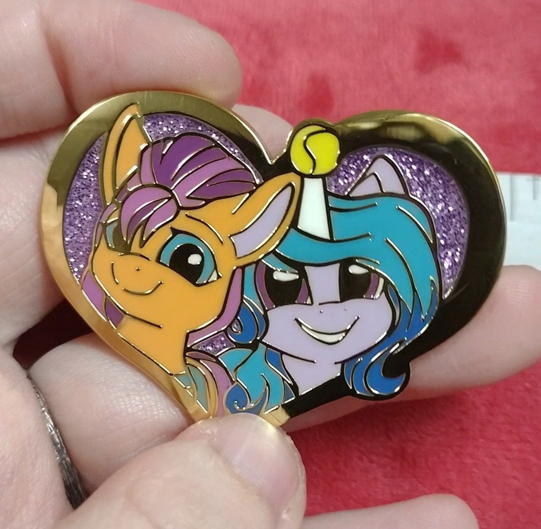 Sunny Starscout + Izzy Moonbow Hard Enamel Pin - My Little Pony ...
