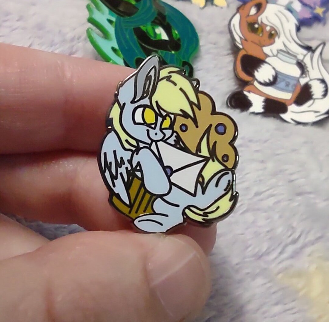 1" Derpy Hooves Enamel Pin - My Little Pony: Friendship is Magic, G4 ...