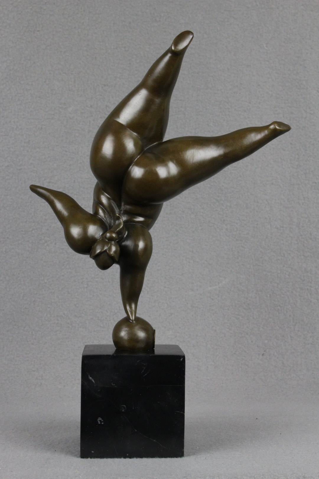 Bronze Sculpture Big Balancing Lady Female Nude Voluptuous Woman Curvy