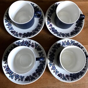 Sweet Set of Four 60s Retro Cups and Saucers, Plus Extra Cup - Etsy