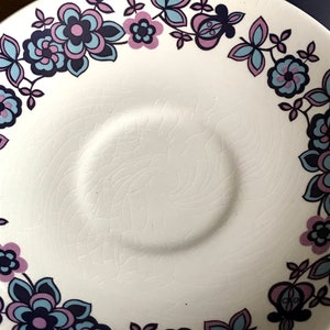 Sweet Set of Four 60s Retro Cups and Saucers, Plus Extra Cup - Etsy