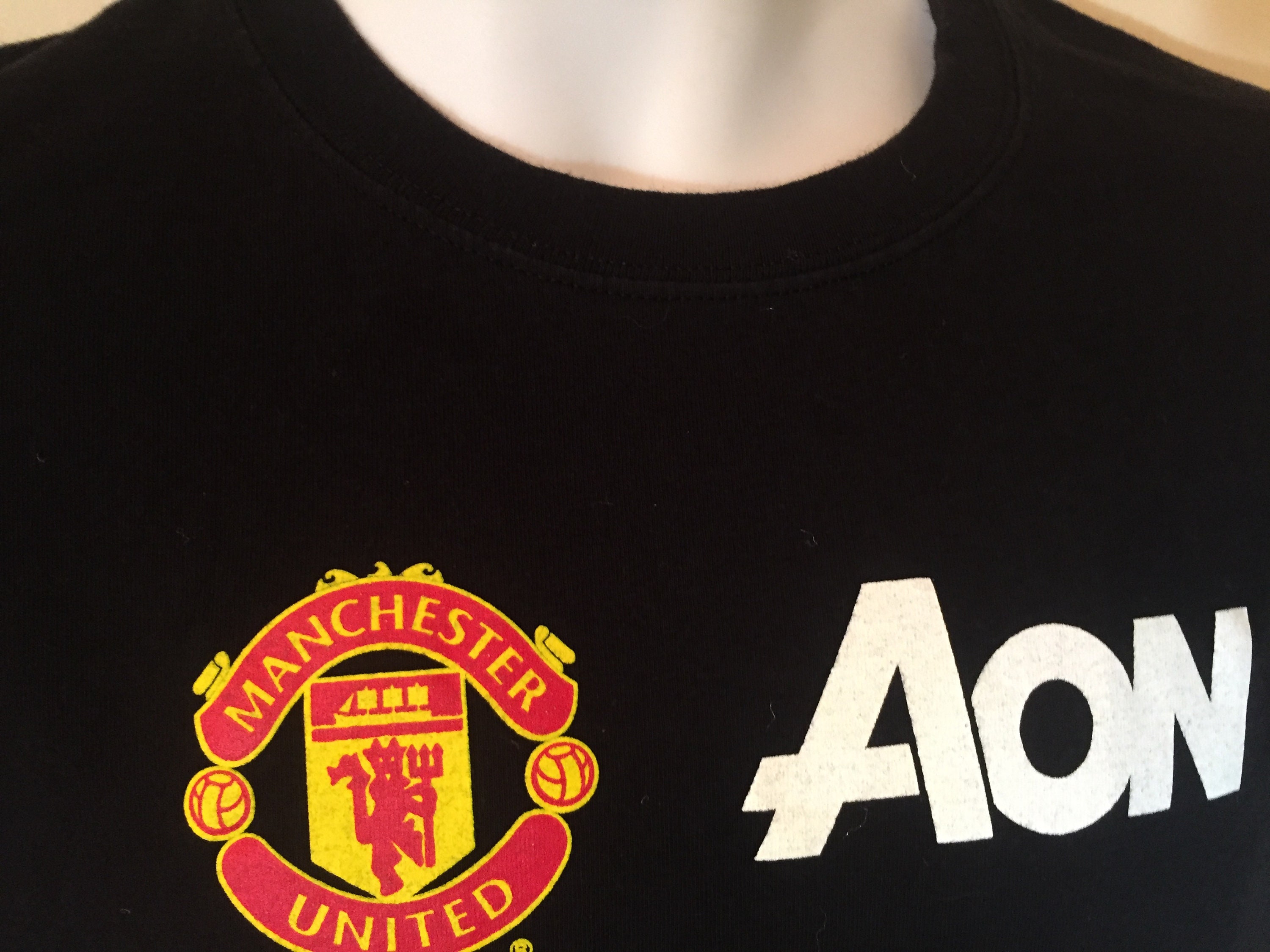 MANCHESTER UNITED AON Football Club England Official Merch -t-shirt ...