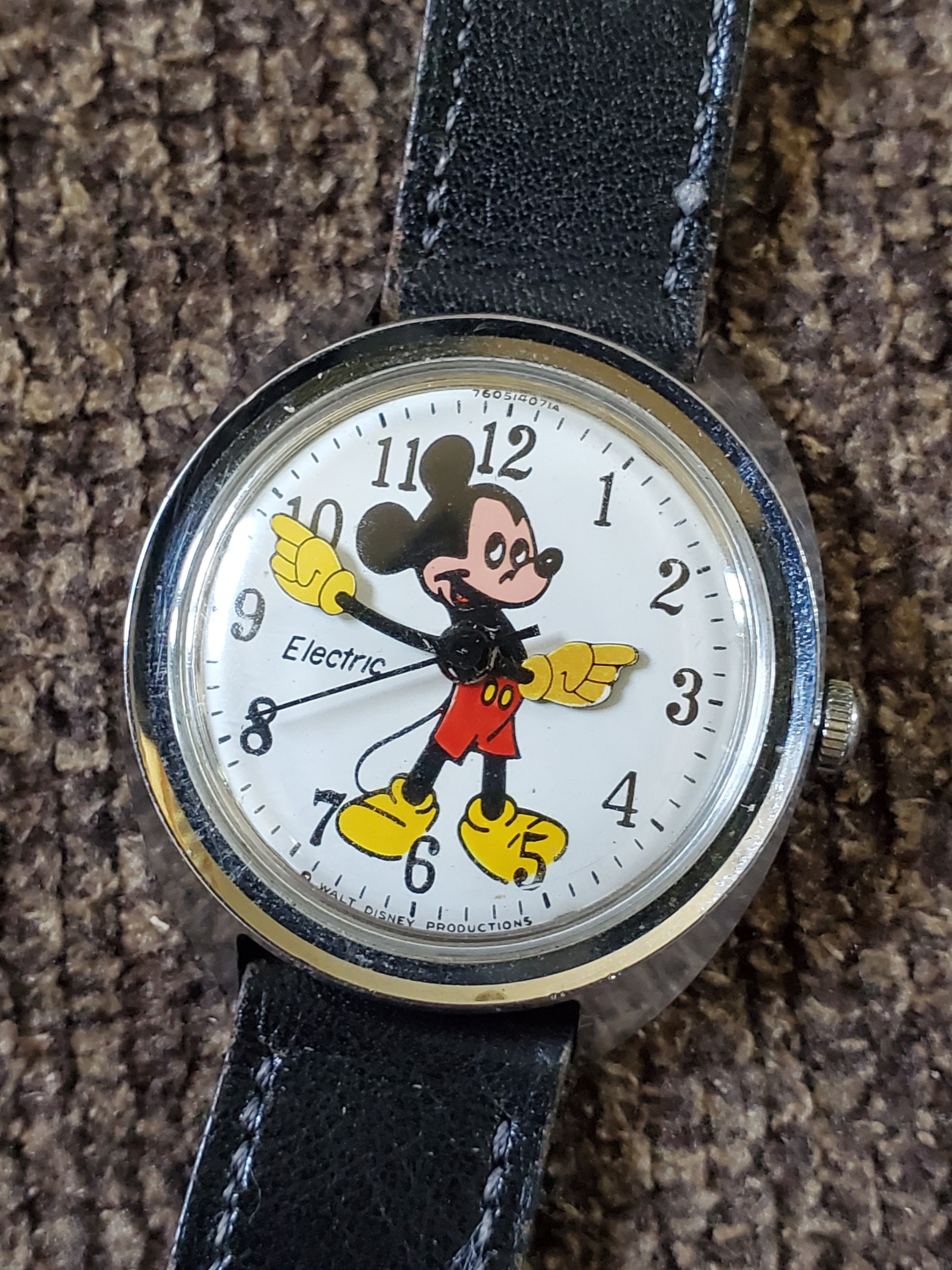 Vintage Mickey Mouse Electric Watch by Timex - Etsy