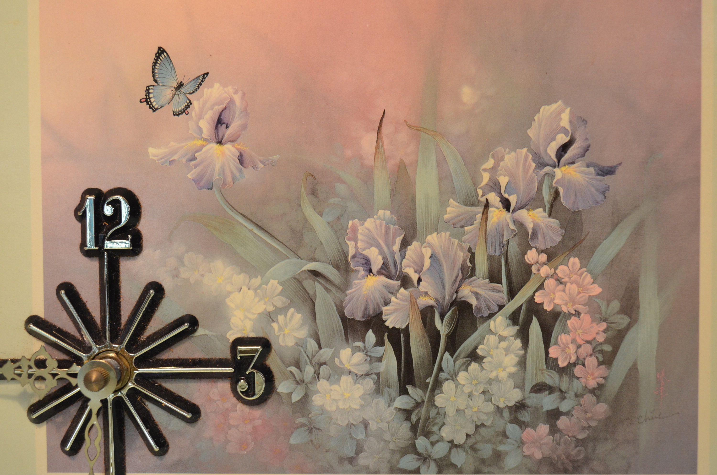 Unique and Pretty Wall Clock - New in Box, Floral Design - Etsy