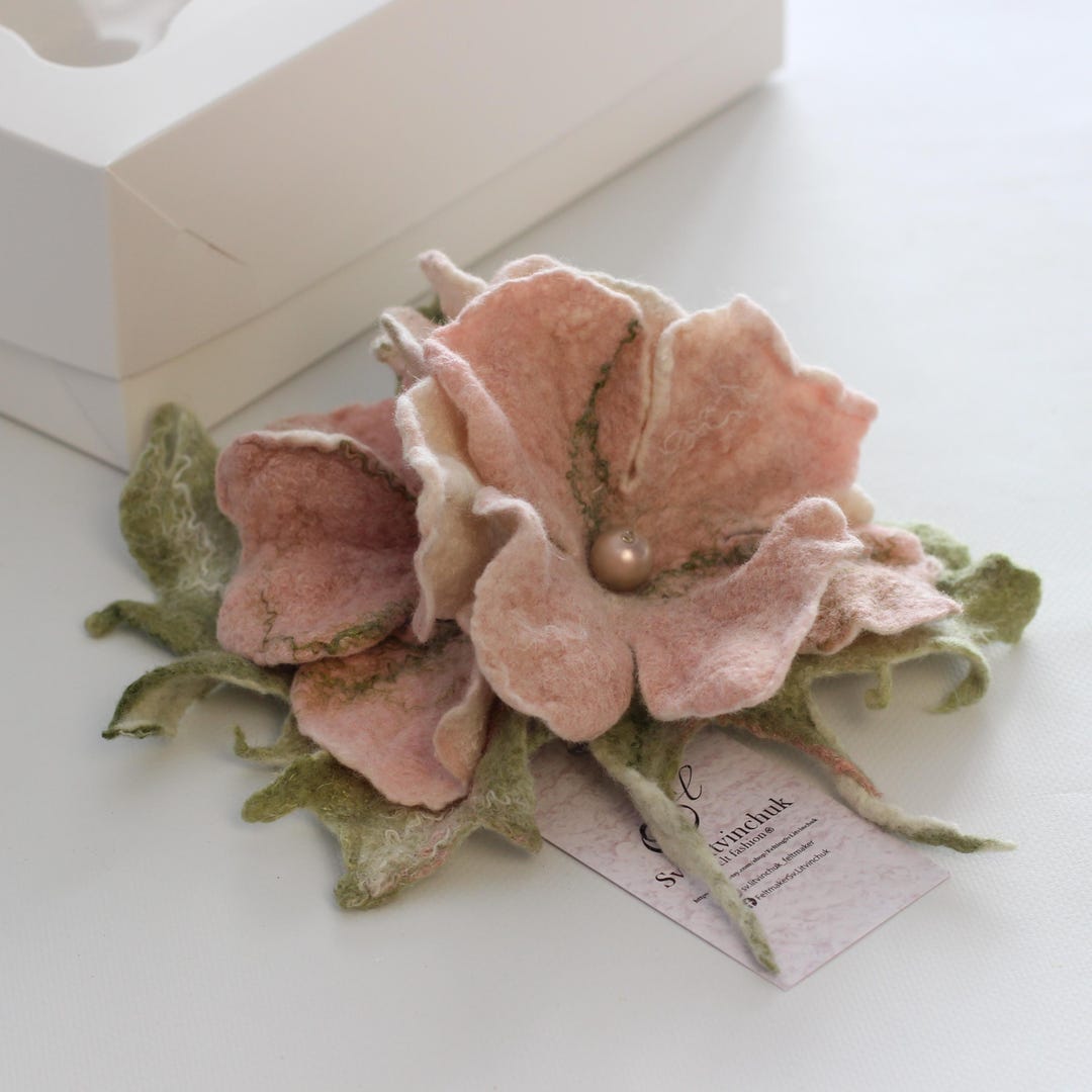 Felted Merino Wool Flower Brooch, Pastel Wedding Accessory - Etsy