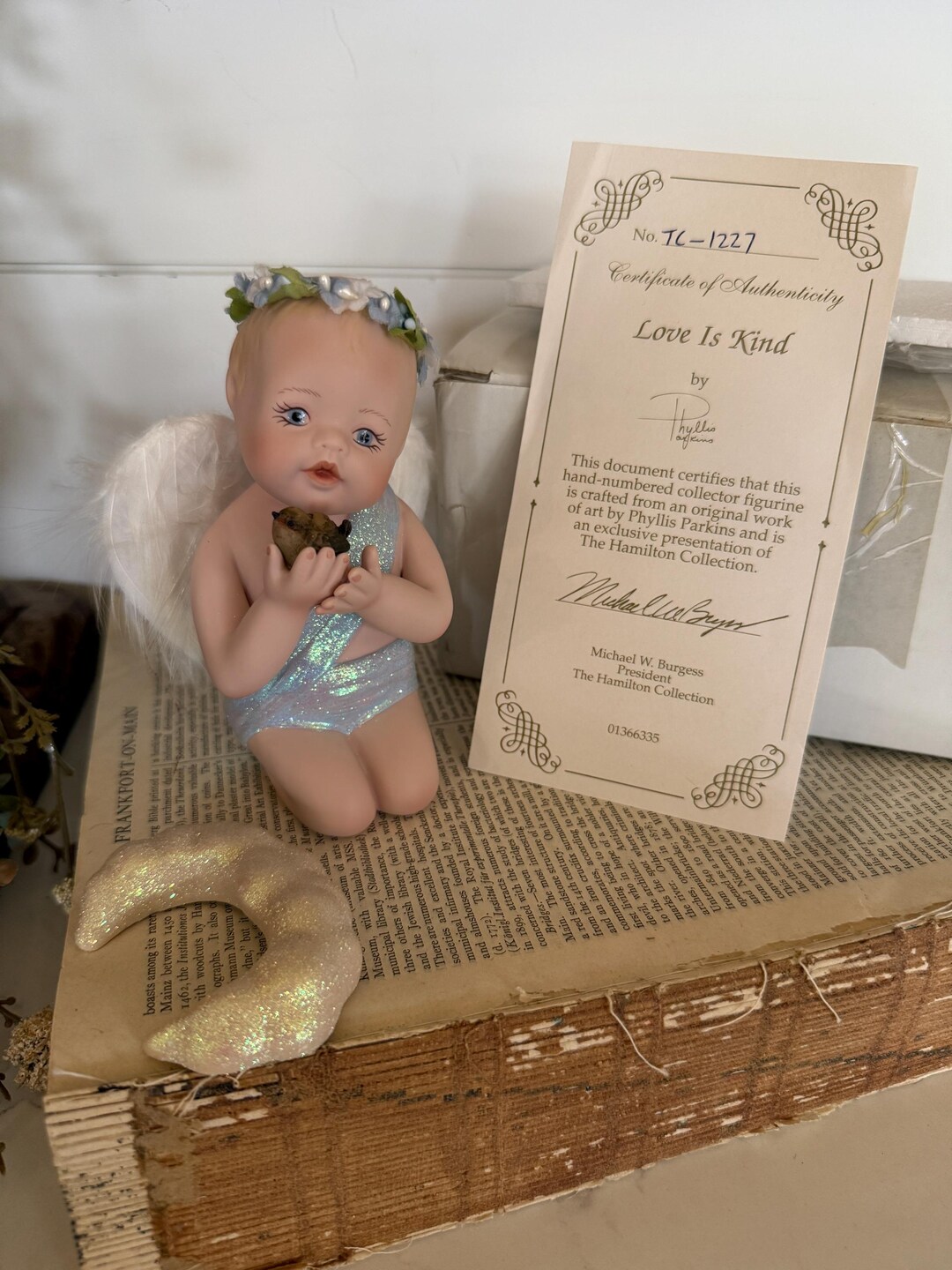 Vintage Love is Kind Angle the Hamilton Collection Beautiful Home Decor ...