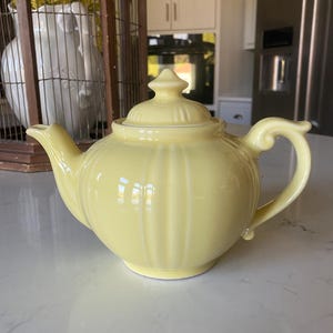Vintage Dalton Pale Yellow Ceramic Teapot - Etsy