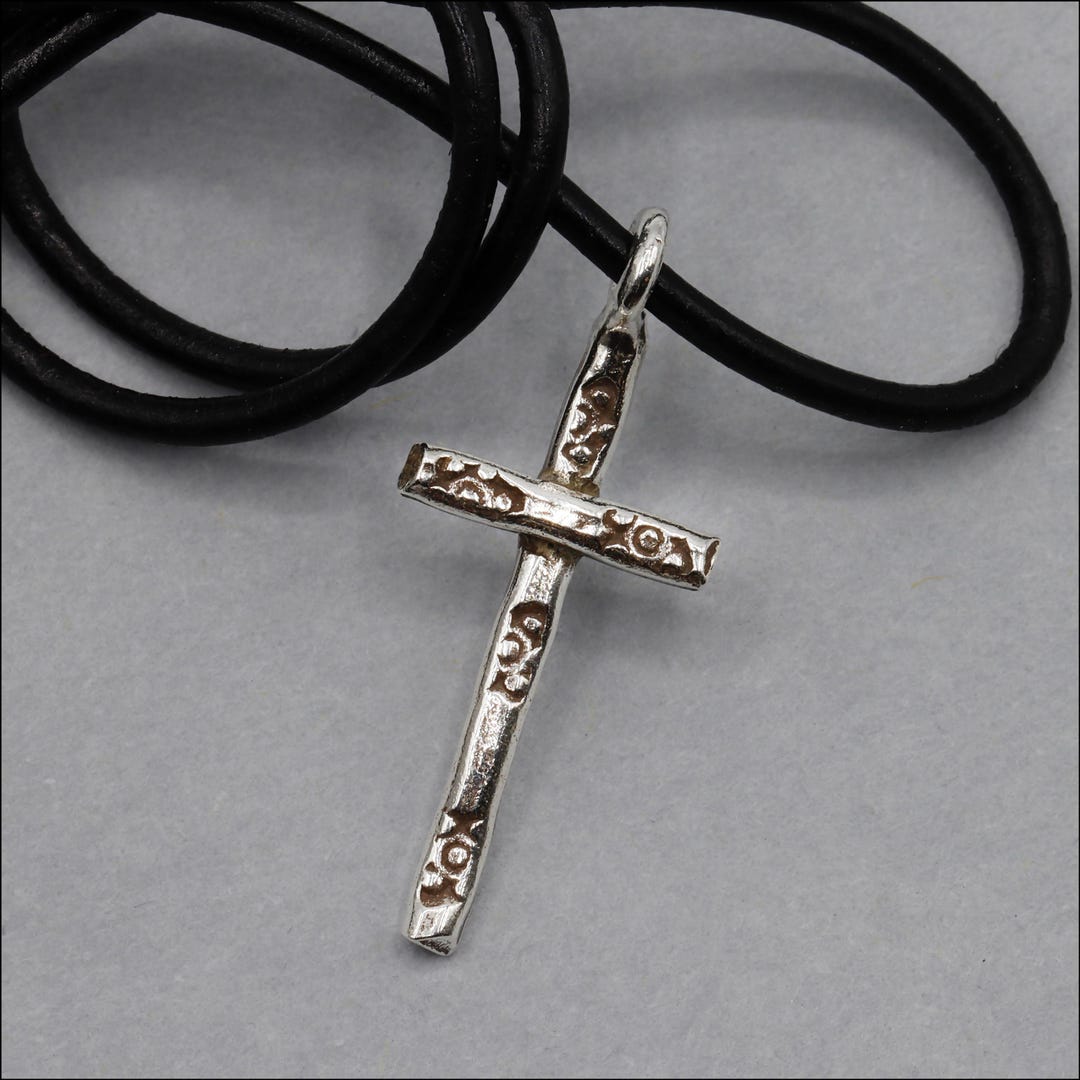 HP016 ~ Hill Tribe Silver Stamped Cross Pendant ~ Package of 1 - Etsy