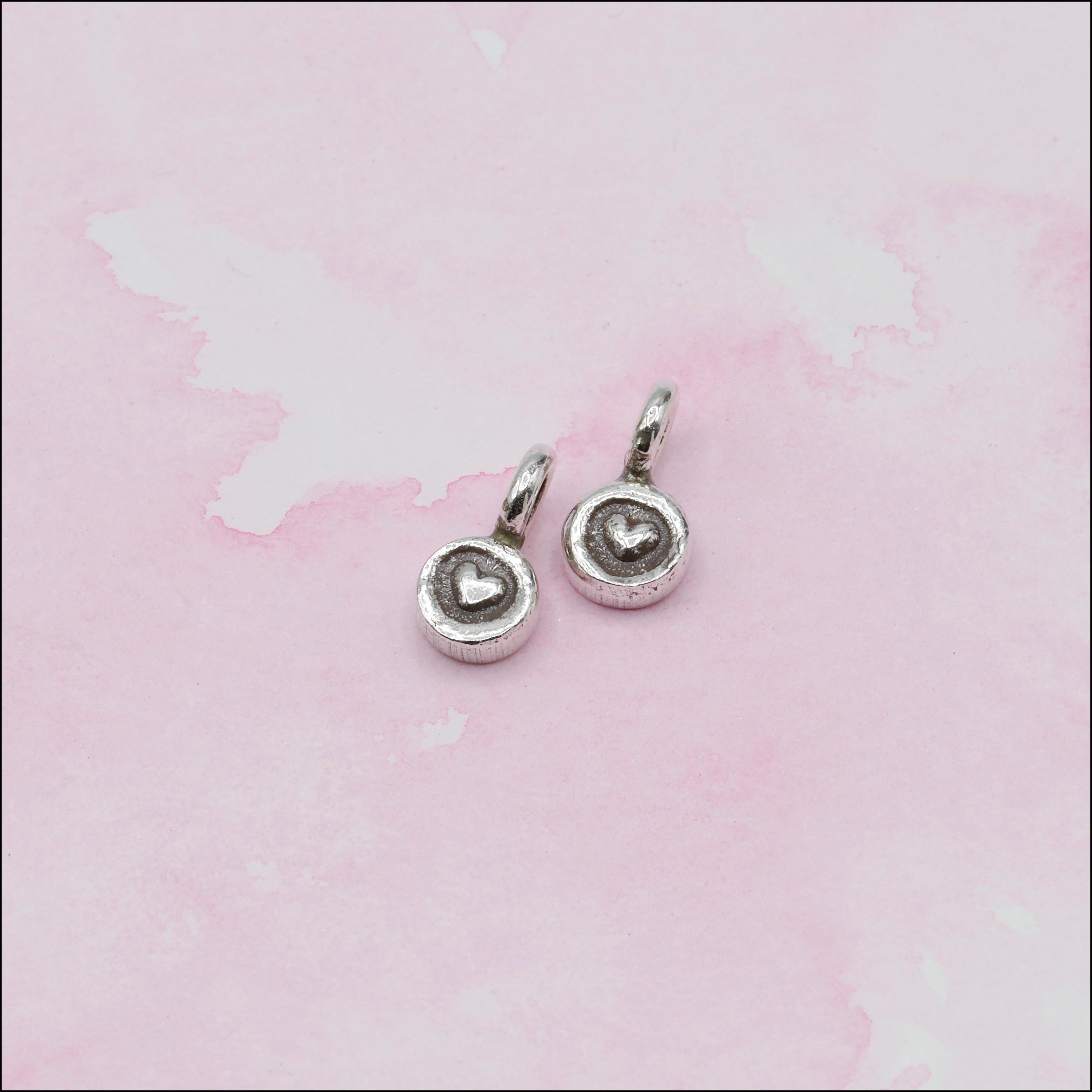 HP038 ~ Tiny Heart Charm ~ Package of 2 - Etsy