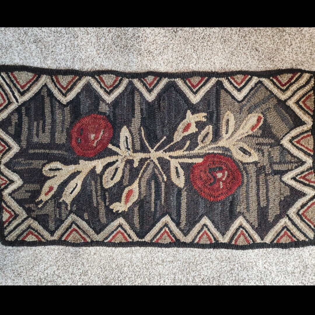 Two Red Flowers With Diagonal Edging Rug Hooking Pattern - Etsy
