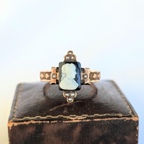 Gold Cameo Ring - Etsy