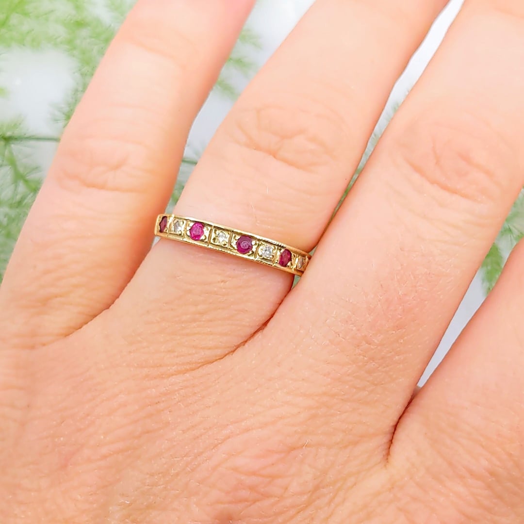 Antique Diamond and Ruby Gold Band - Etsy