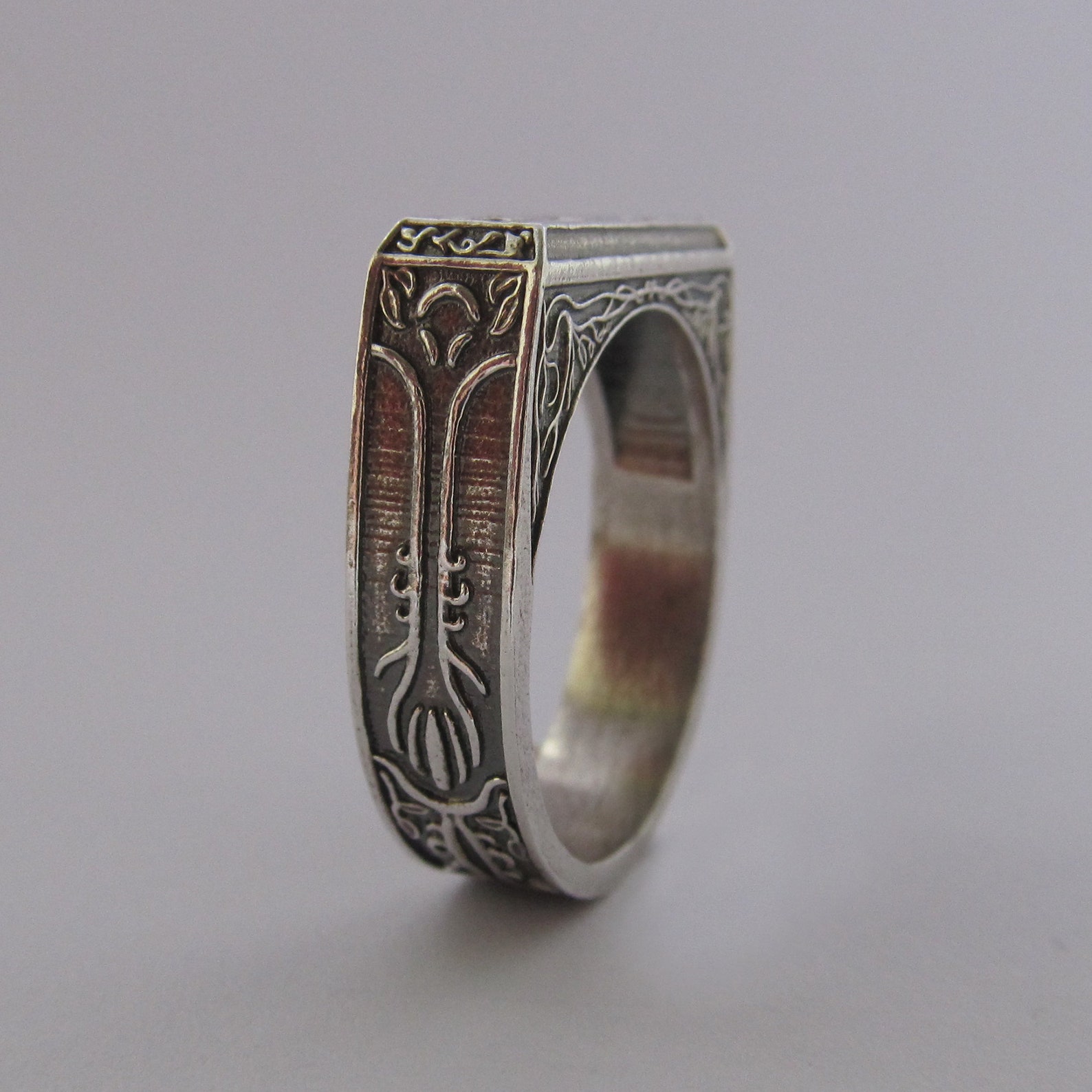 Knight Slayer's Ring Dark Antiqued Solid Sterling Silver - Etsy