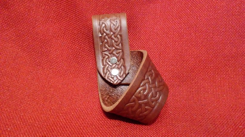 1.5 Wide Brown Leather Tomahawk Frog Hanger Hatchet Axe - Etsy