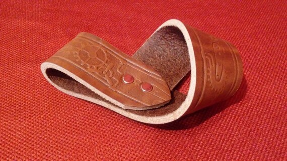 1.5 Wide Brown Leather Tomahawk Frog Hanger Hatchet Axe - Etsy