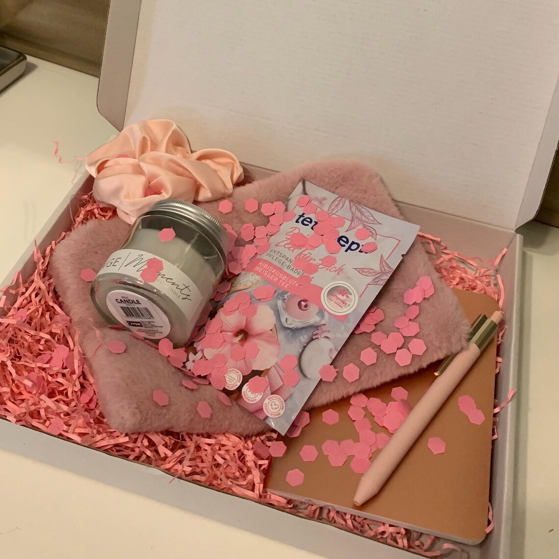 Relaxation Gift Set - Spa Wellness Box - Care Gift Set - Candle, Bath ...
