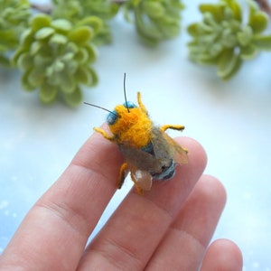 Blue Banded Bee Brooch Bee Ornament Wildlife Gift Bee Pin Insect Brooch ...