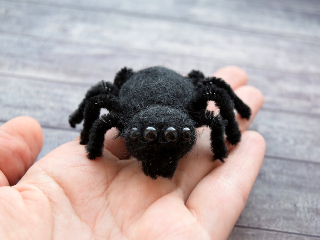 Needle Felted Spider & Pumpkin Decor - Handmade Halloween Toy - Etsy