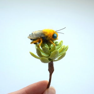 Blue Banded Bee Brooch Bee Ornament Wildlife Gift Bee Pin Insect Brooch ...