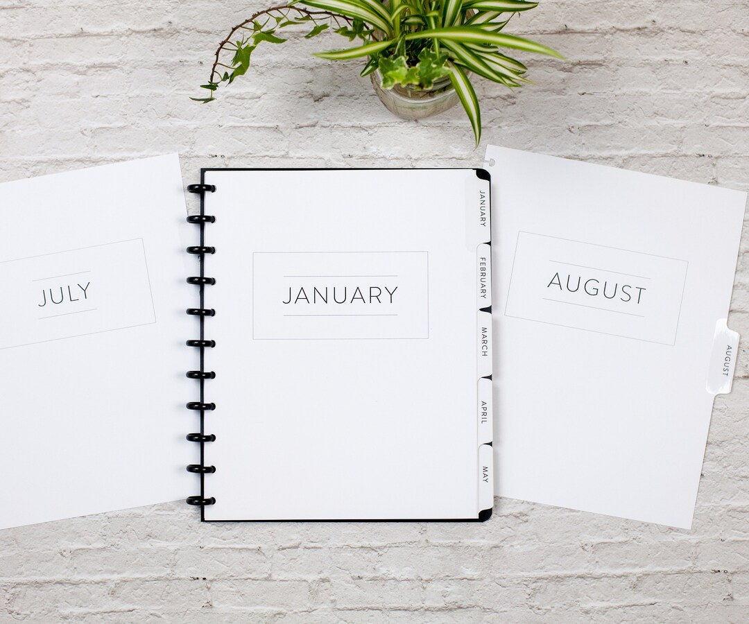 Weekly & Monthly VERTICAL Calendar With DIVIDERS, CLASSIC Font, Disc ...