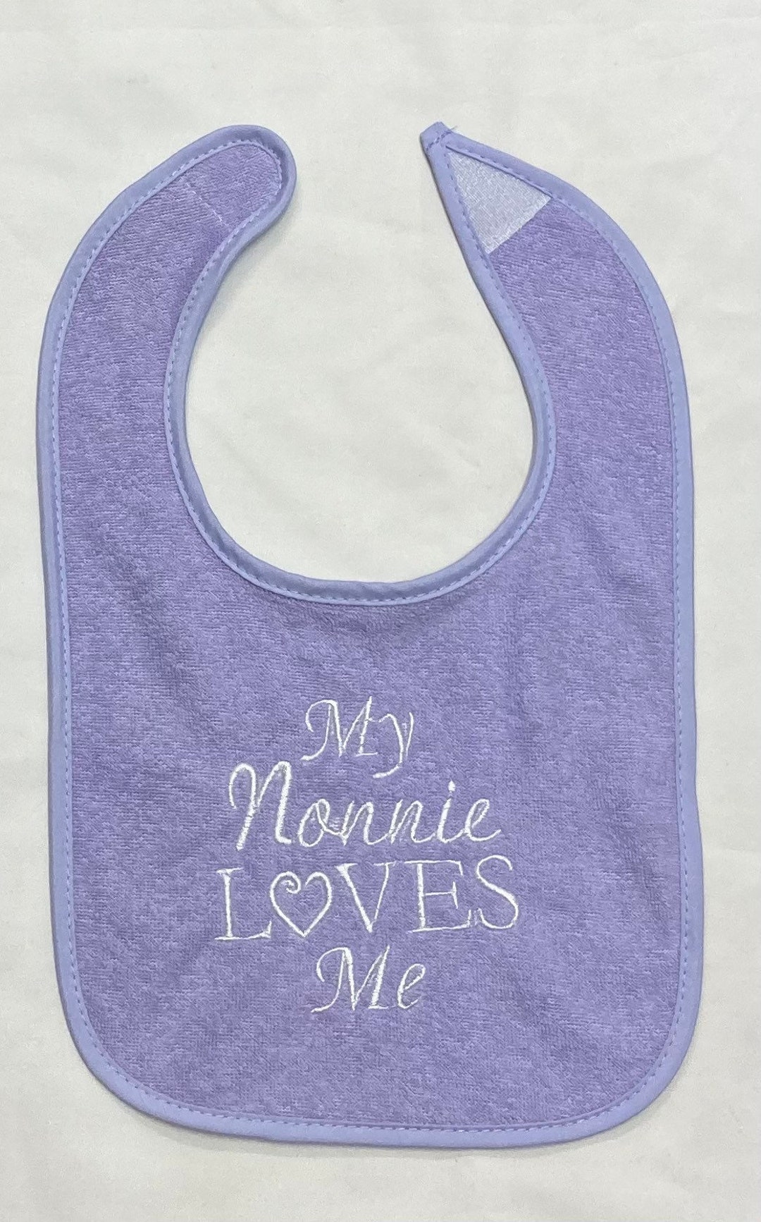 My Nonnie Loves Me Custom Embroidered Bib - Etsy
