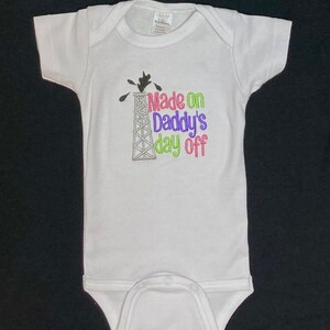 Made on Daddy's Day off Embroidered Bodysuit - Etsy