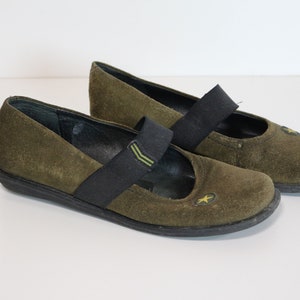 ROOTS Shoes Vintage Mary Jane Pumps Khaki Flat Mary Janes Suede Dark ...