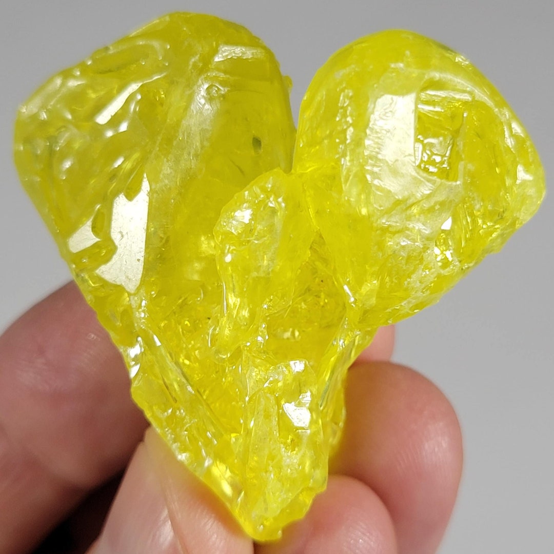 2.1 Sulphur Crystal Heart Cluster From Bolivia 19.1g - Etsy