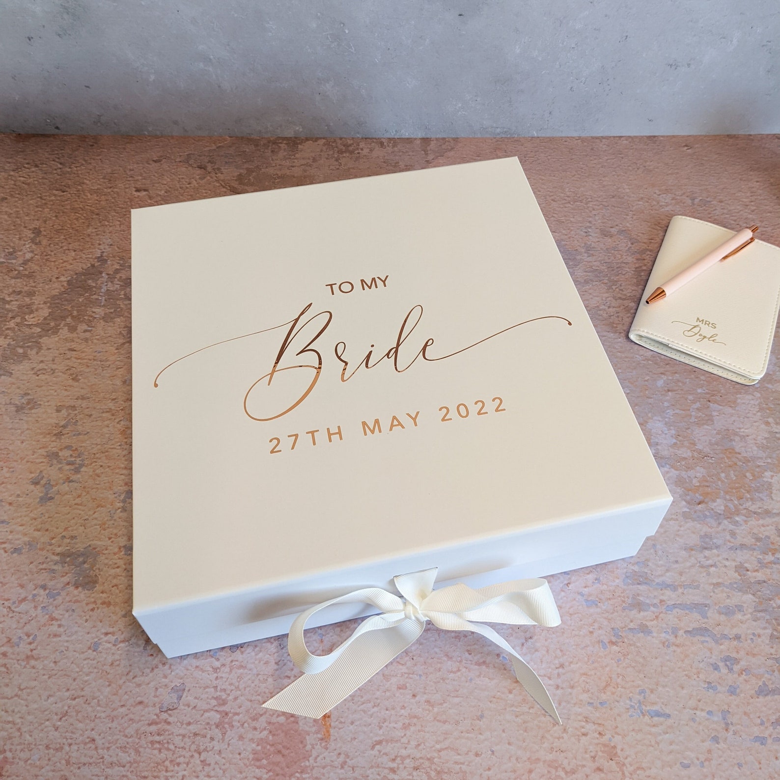 Personalised to My Bride Gift Box Wedding Day White & Rose - Etsy UK