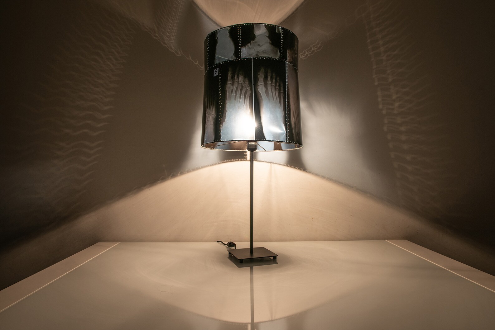 Table Lamp With Foot X-ray, Thanksgiving Gift for Orthopedic Surgeon ...
