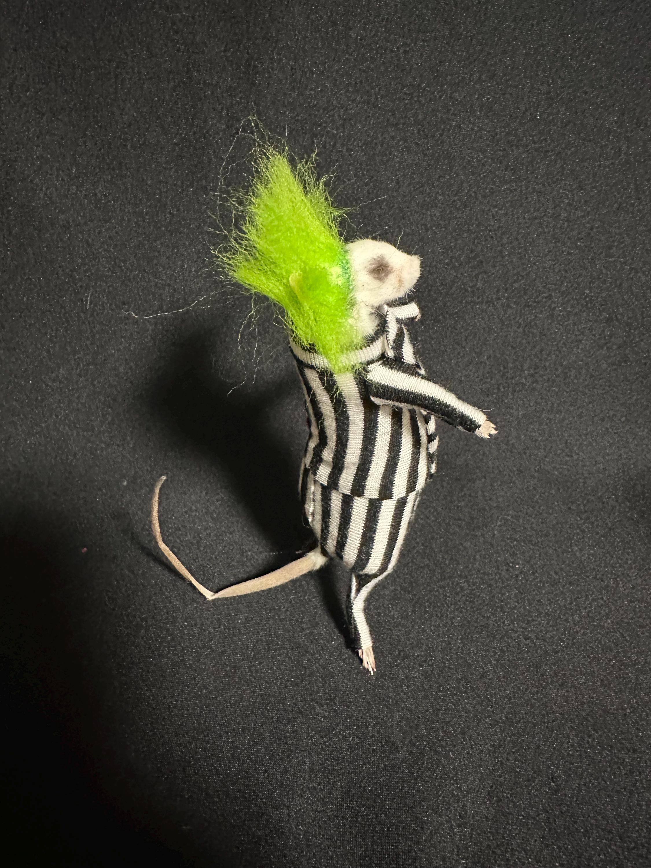 Taxidermied Beetlejuice Mouse - Etsy