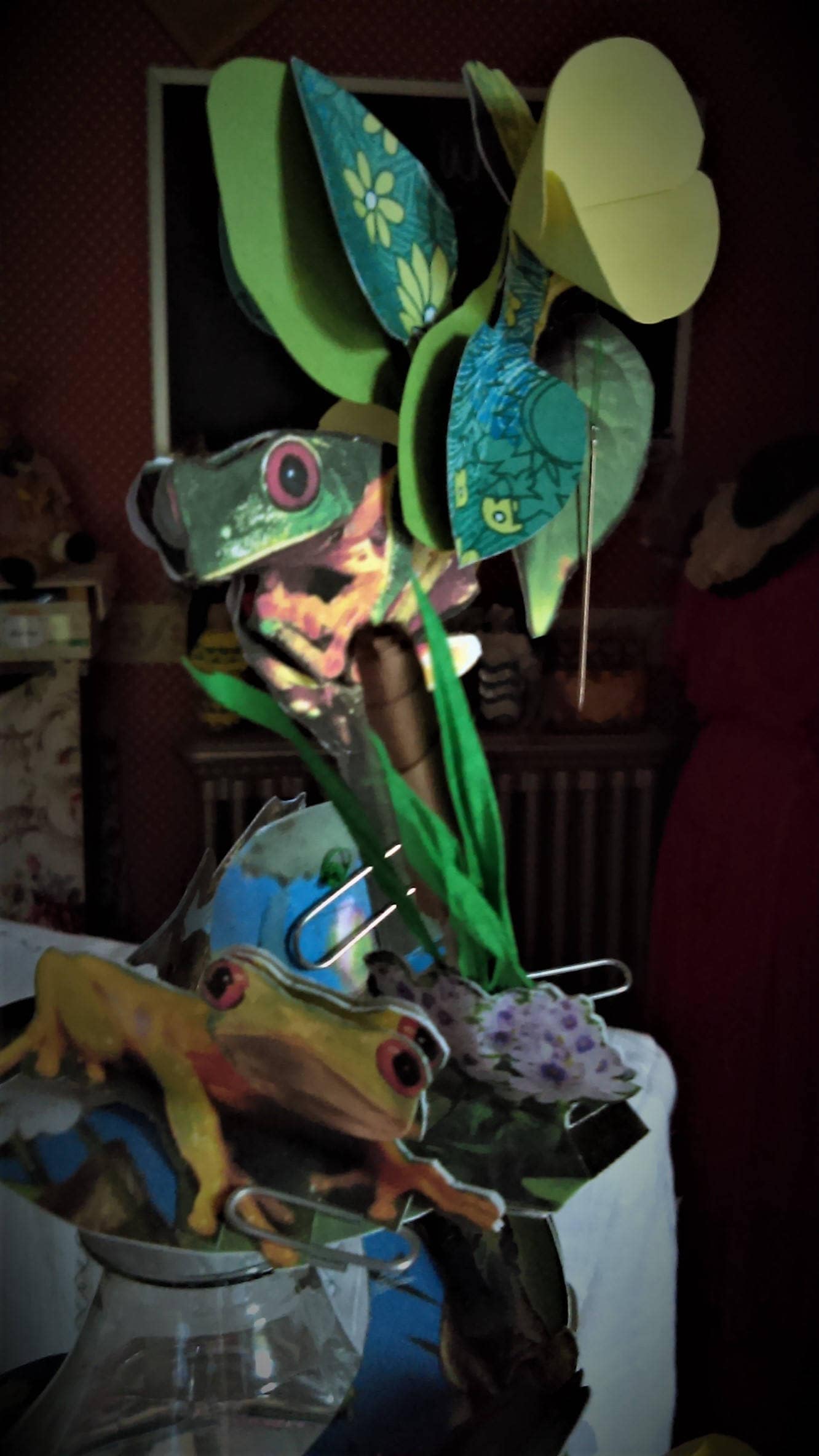 FROGS A'LEAPING - Kinetic Mobile - Paper Sculpted Art Display - 2 ...
