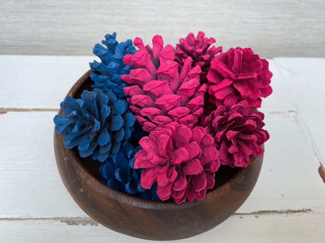 Sprayed Small Pine Cones- Pack of 30 - Choice of Gold Silver Rose Gold ...