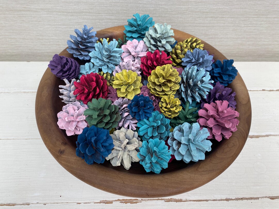 Sprayed Small Pine Cones- Pack of 30 - Choice of Gold Silver Rose Gold ...