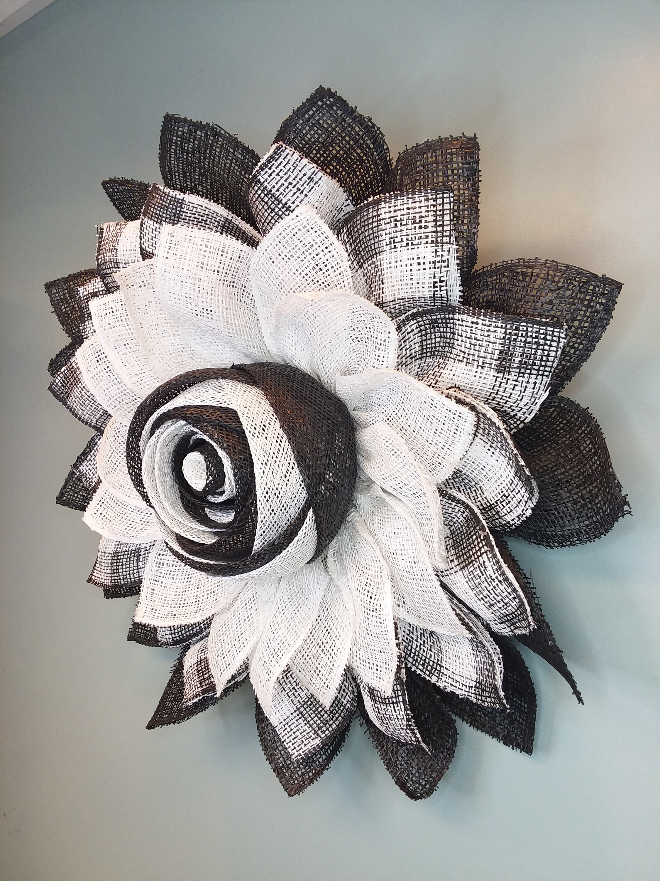 Black and White Wreath With Sarah Flower Center - Etsy