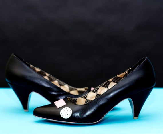 Retro 80s Does 50s Pumps | Low Heel | Size 6 1/2 - Gem