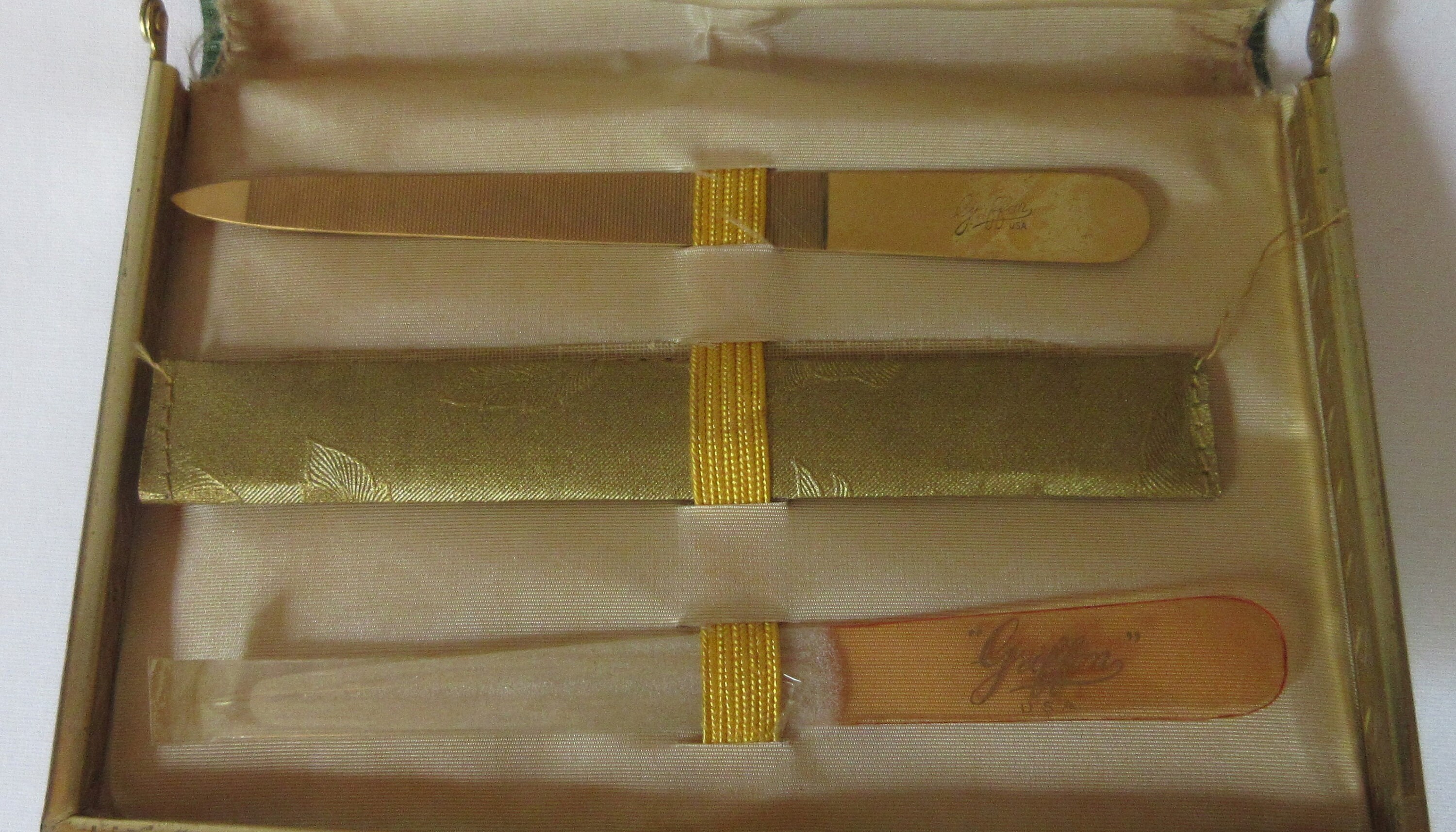 Vintage Griffon Manicure Set - Etsy