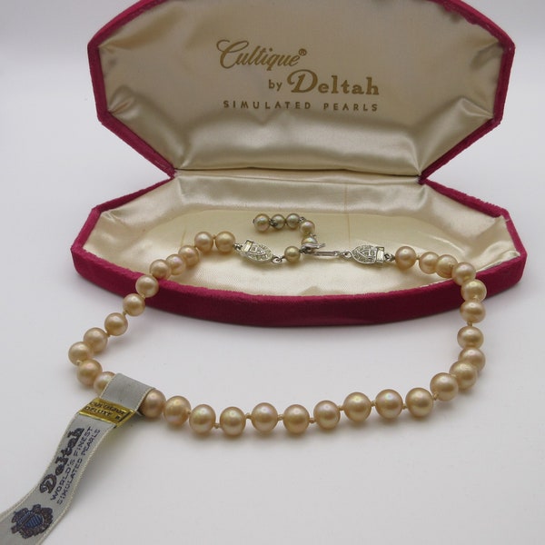 Deltah Pearls - Etsy