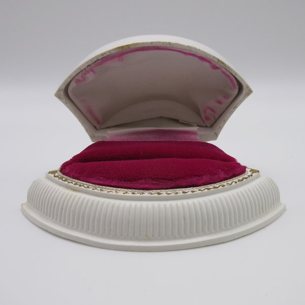 Shell Ring Box - Etsy